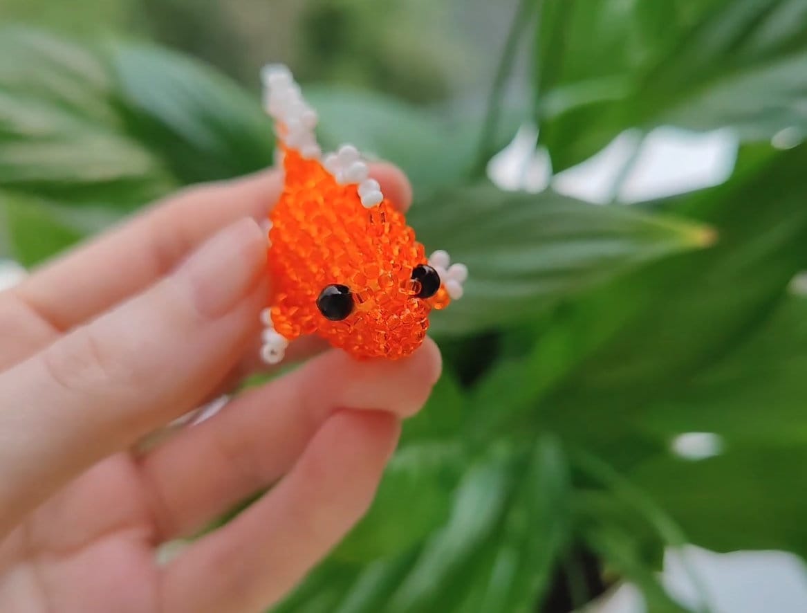 Beaded Goldfish Pattern Video Tutorial Goldfish Beading Patterns Beaded ...