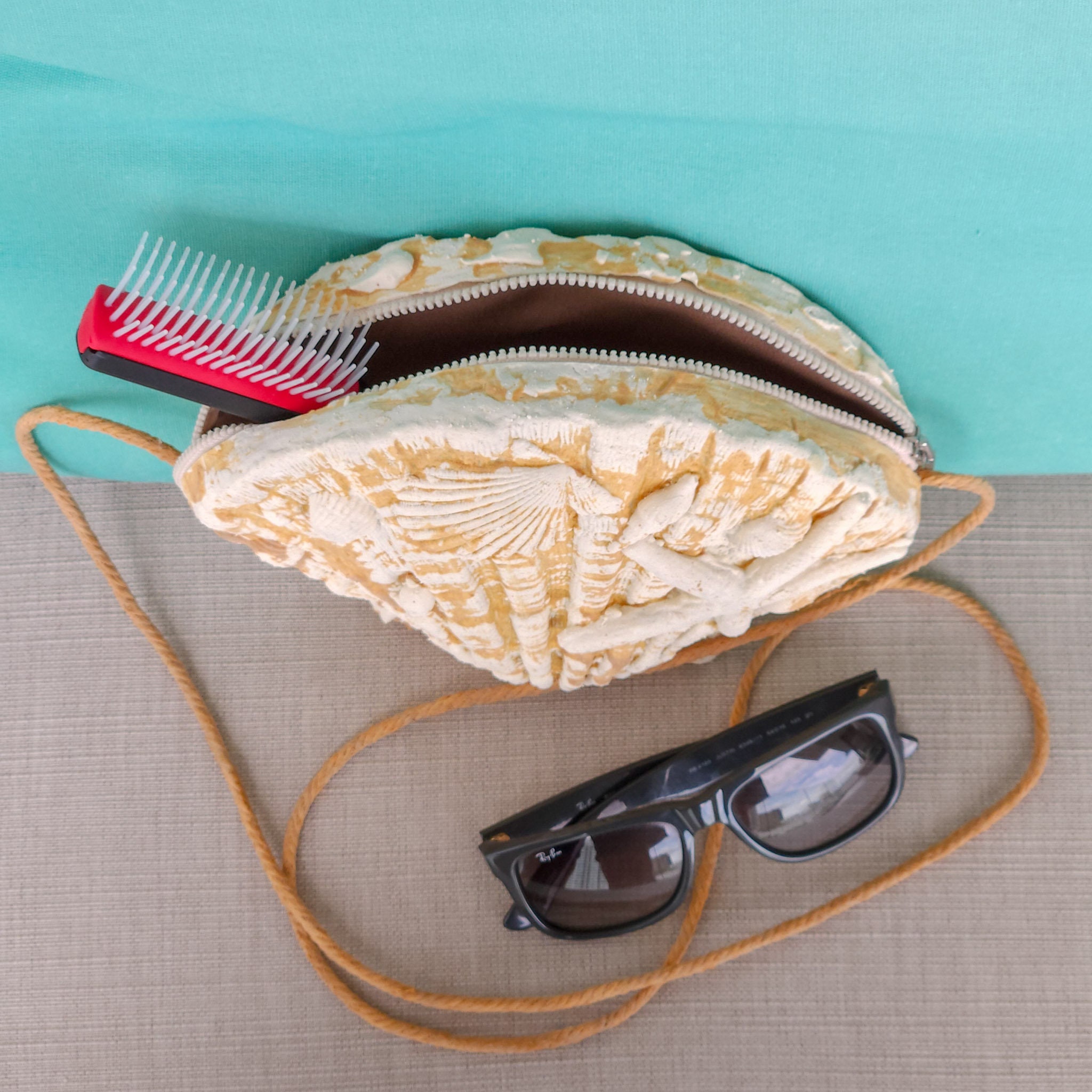 Clamshell Bag - Etsy