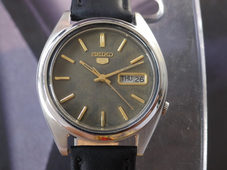 Vintage Seiko 5 Automatic 7009-8740 Day & Date 17 Jewel Men's Wrist Watch - Etsy