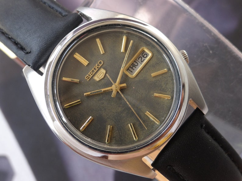 Vintage Seiko 5 Automatic 7009-8740 Day & Date 17 Jewel Men's Wrist Watch - Etsy