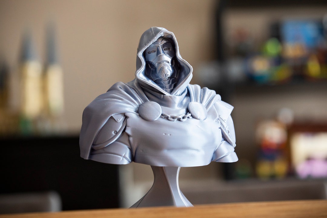 Dr. Doom / 3D Printed Bust / Statue / Customizable - Etsy