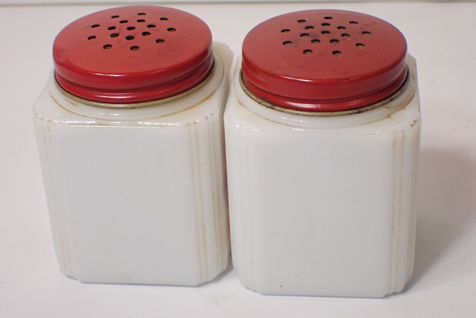 Vintage Mckee Tipp City Milk Glass Cloves & Nutmeg Shaker Rooster Never ...