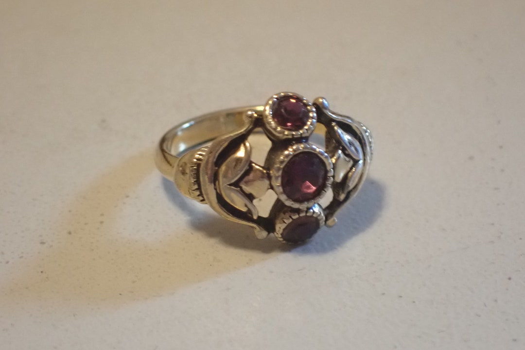 Beautiful Marked Avon Gold Tone Amethyst Ring - Etsy