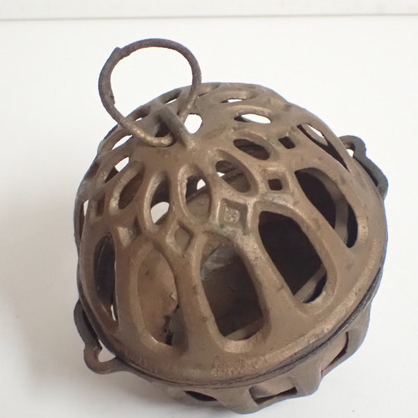 String Holder - Etsy