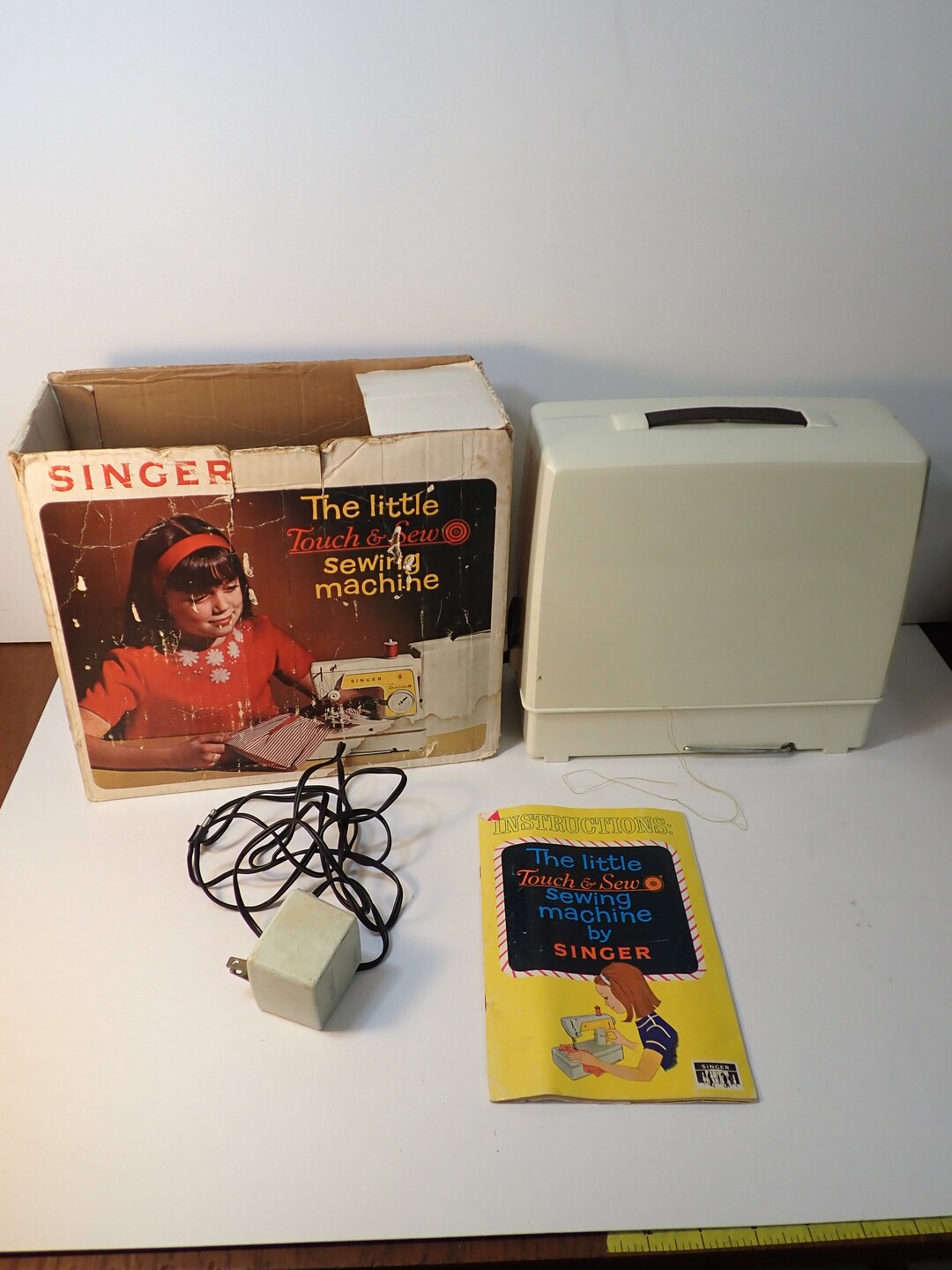 Vintage Singer Little Touch 67123 Sewing Machine in Box W Papers Runs ...