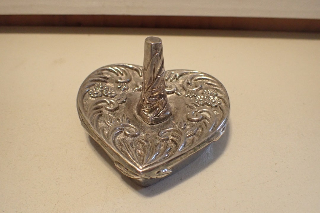 Beautiful Heart Shape Godinger Silver 1992 Ring Holder Flower Design 4 ...