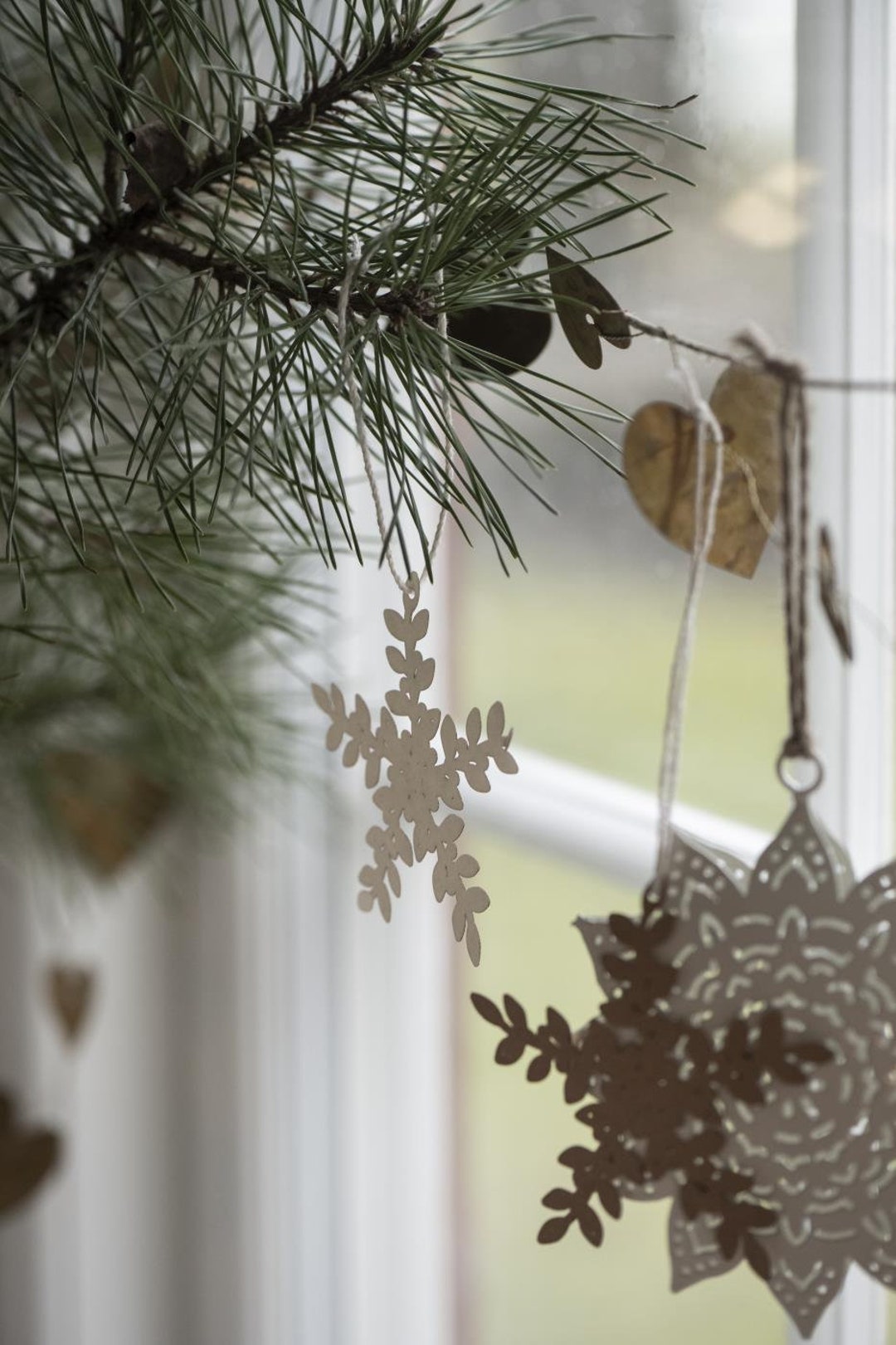 Paper Star Snow Crystal Paper Cut White Christmas Tree Decoration ...