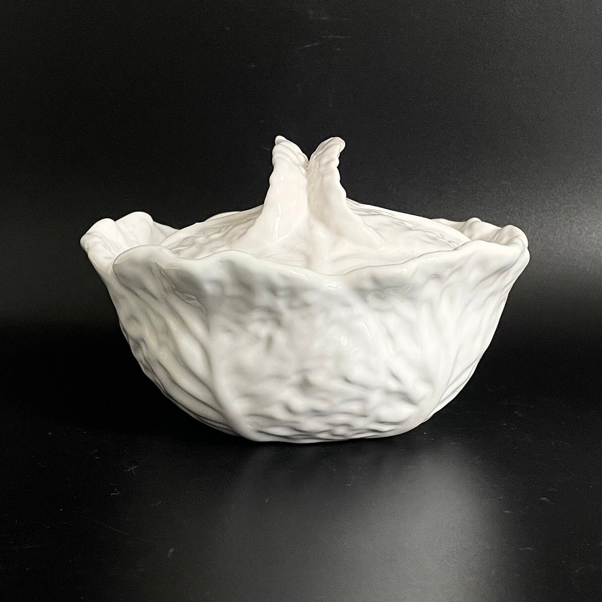 White Portuguese Cabbage Ware Bowl With Lid , Bordallo Pinheiro Style ...