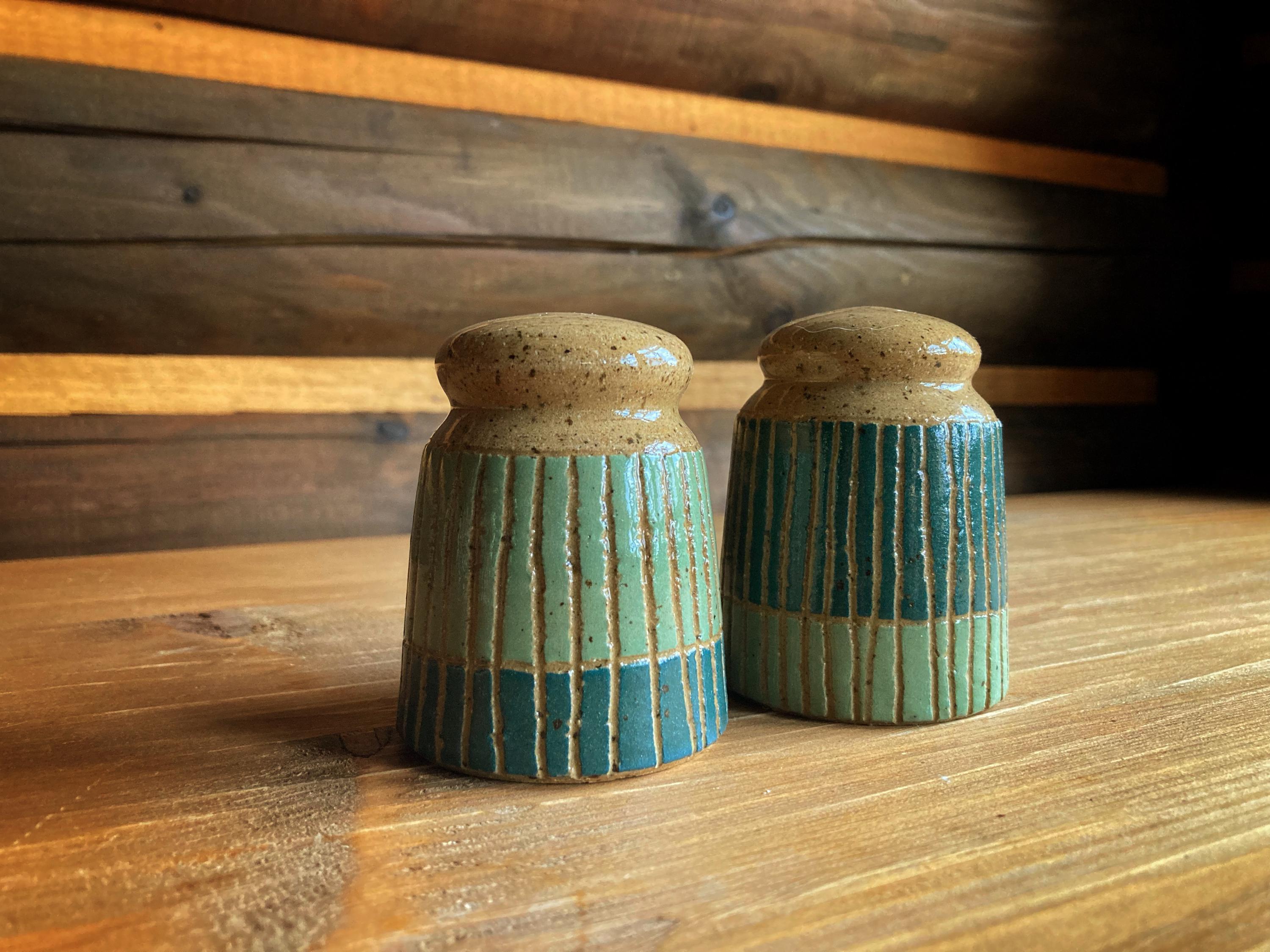 Handmade Salt and Pepper Shaker, 2 Pieces Set, Wheel Thrown, Ceramic ...