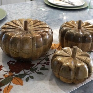 Natural Fall Elegance: Handmade Wooden Pumpkins Rustic Farmhouse Decor ...