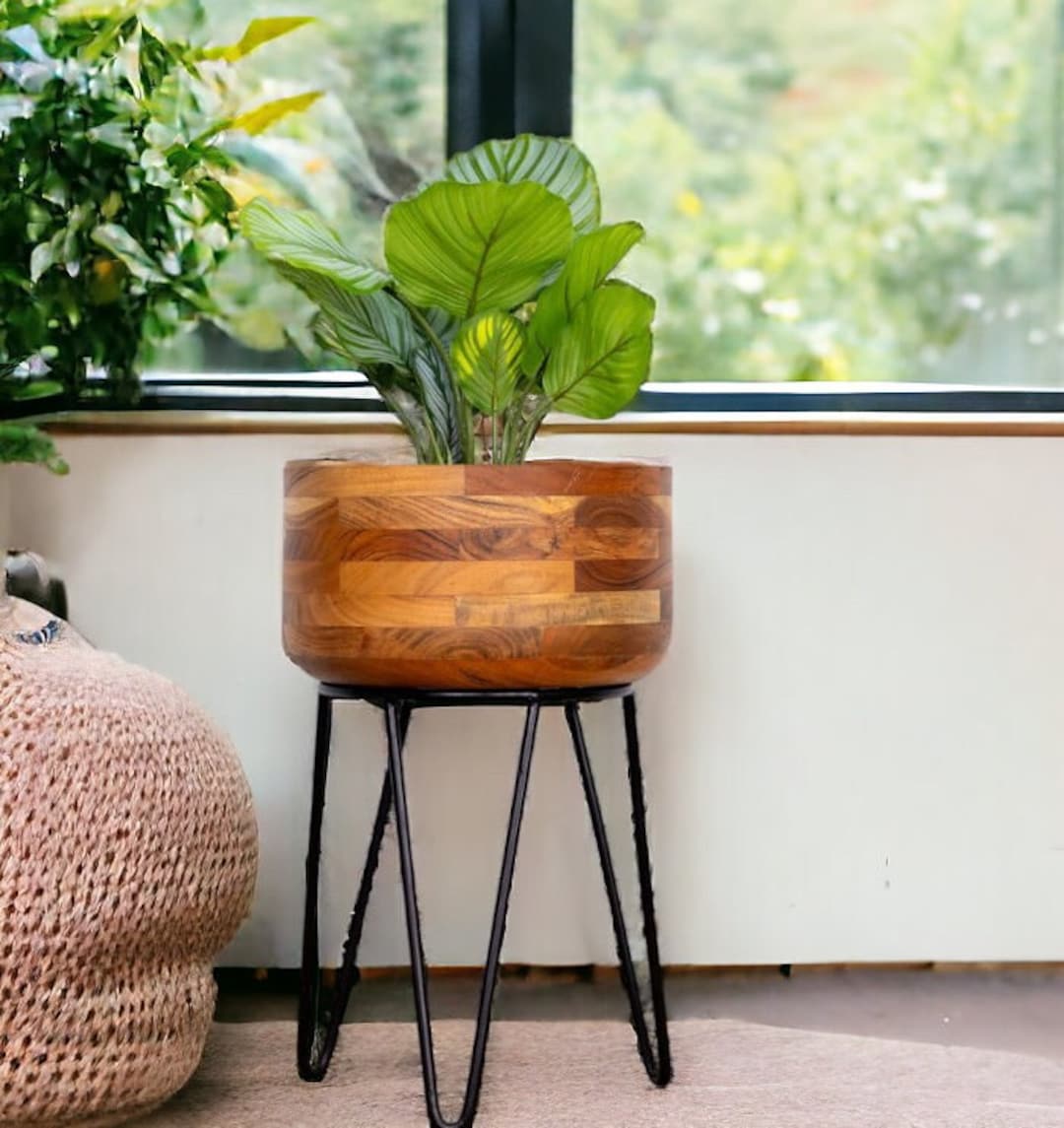 Natural Solid Wood Plant Stand. Hand-crafted Round Wood Planter. 24 ...