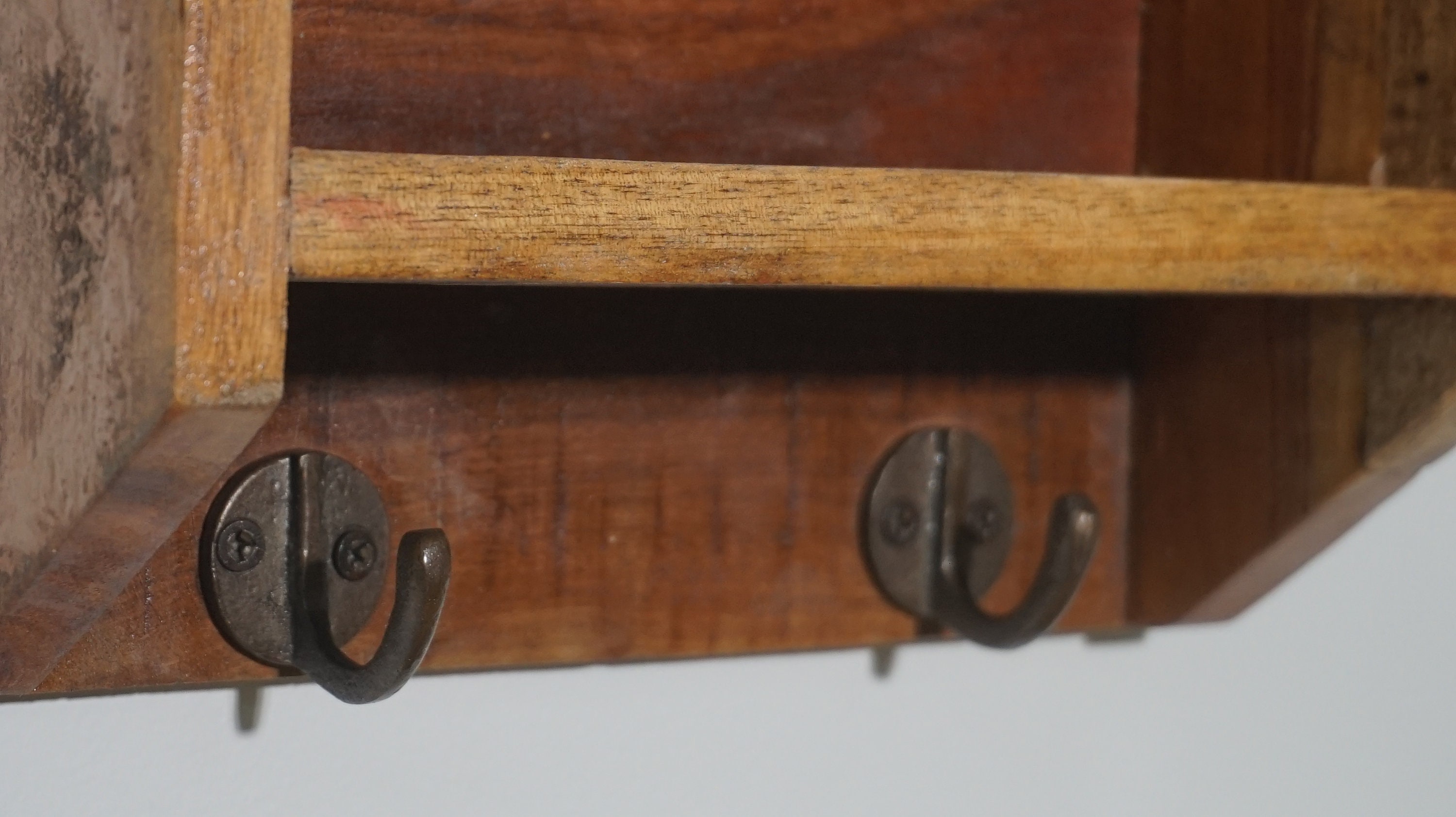 NEW Rustic Reclaimed Wood Farmhouse Hanging Key Cupboard Wall Decor Key ...