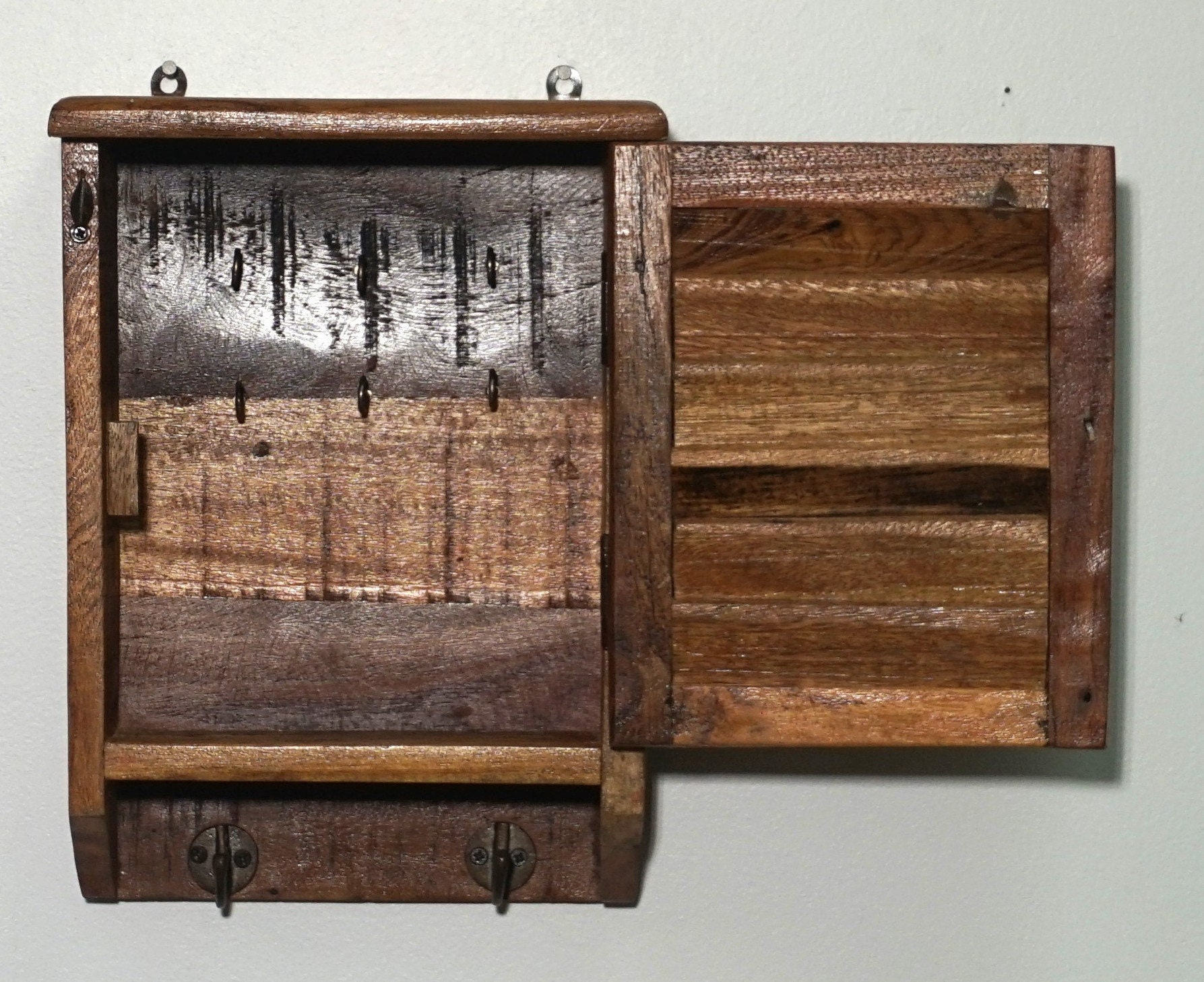 NEW Rustic Reclaimed Wood Farmhouse Hanging Key Cupboard Wall Decor Key ...