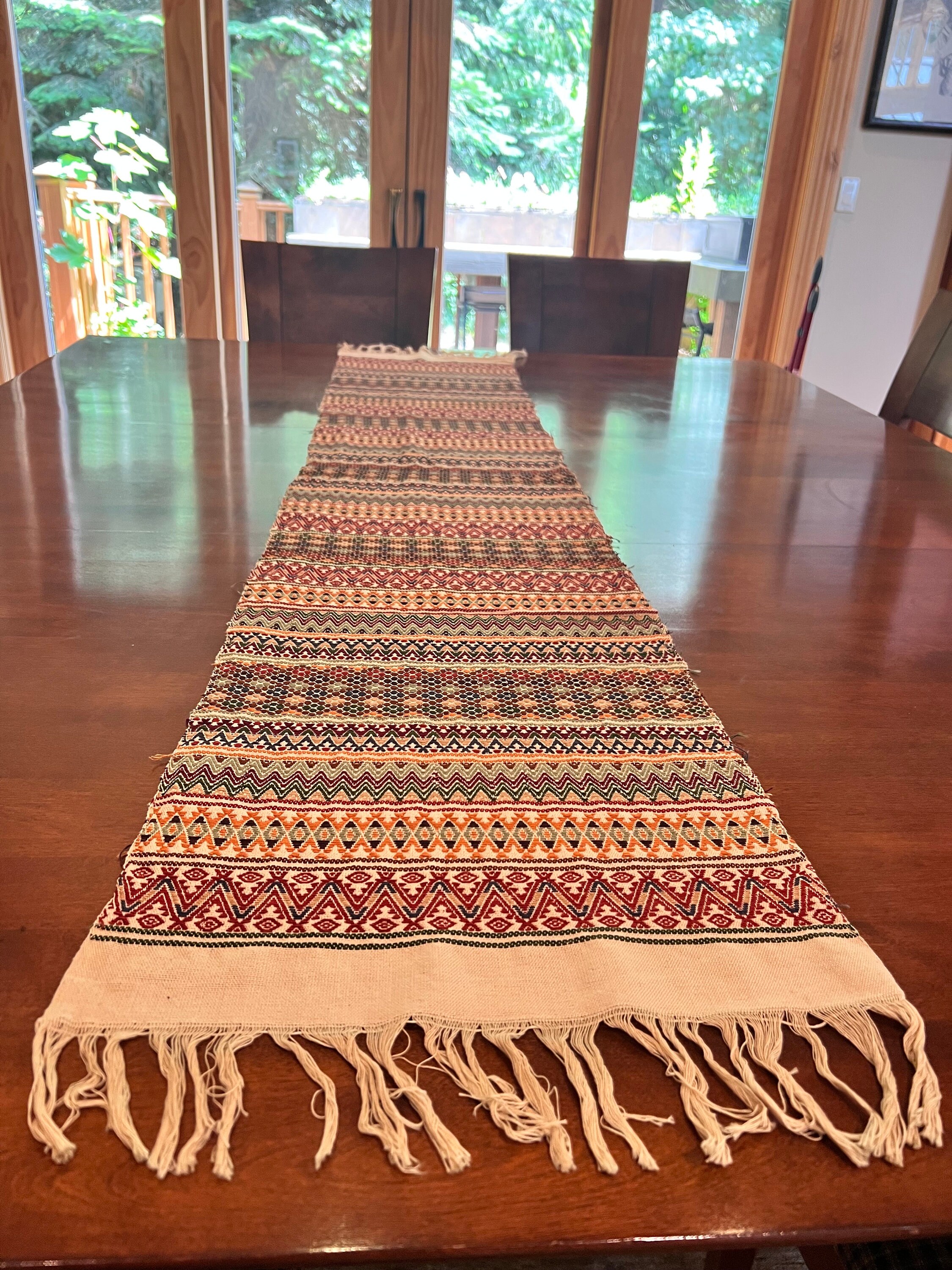 Table Runners, Textiles and Decorations. They Are All Handmade by Mayan ...