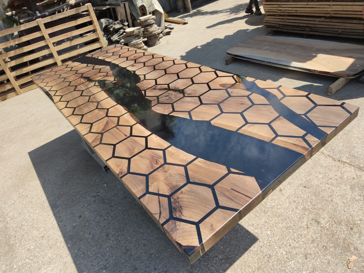 Epoxy Wood Honeycomb Table Made of Walnut Wood, Wooden Kitchen Table ...