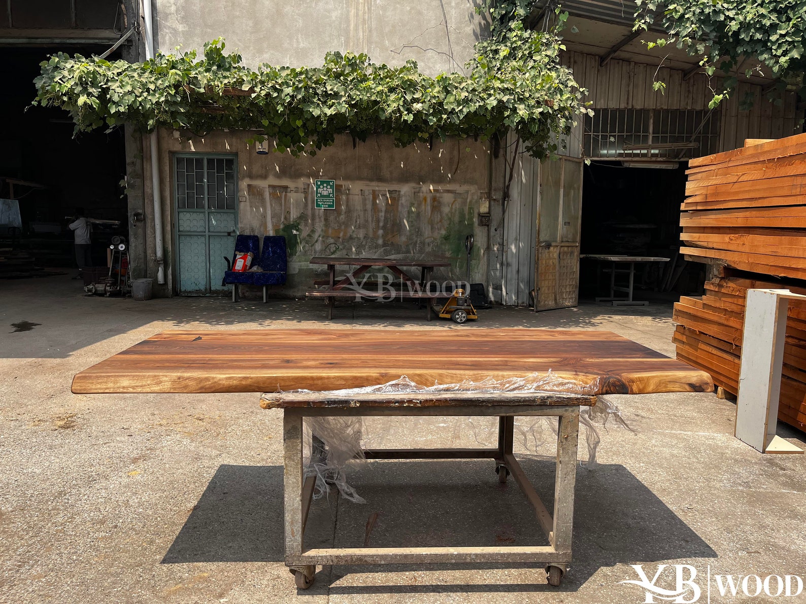 Handmade Live Edge Outdoor Wood Table, Dining Table, Outdoor Furniture ...