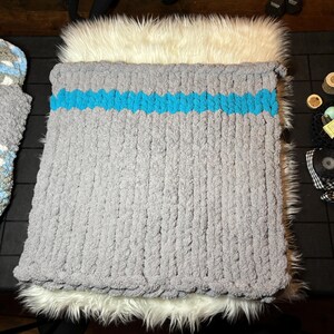 Hand Knit Chunky Chenille Pet Blanket, Cat Bed Throw, Cozy Dog Blanket ...