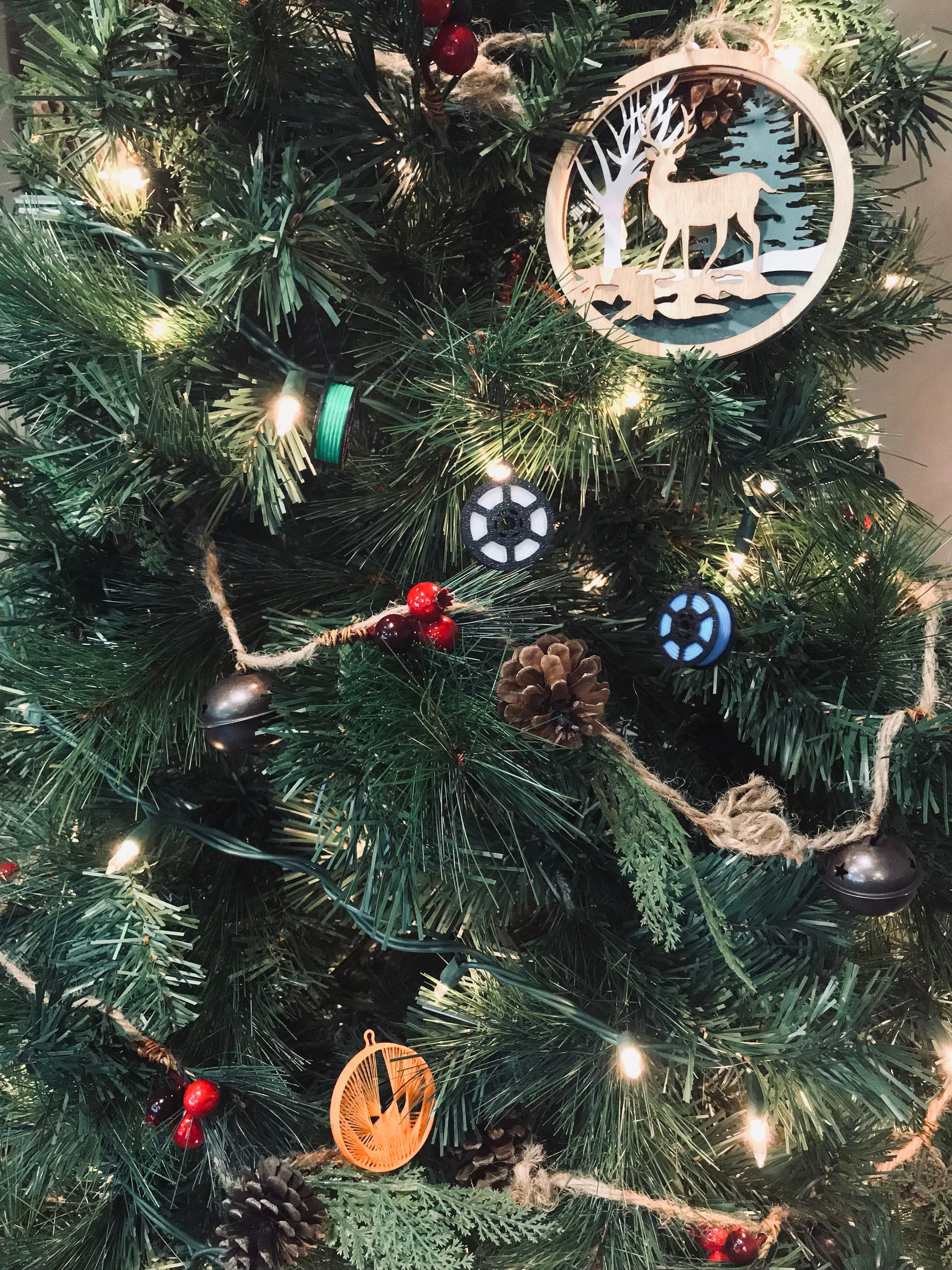 Sparkling 3D Printed Mini Spools: A Unique Gift for Everyone on Your ...