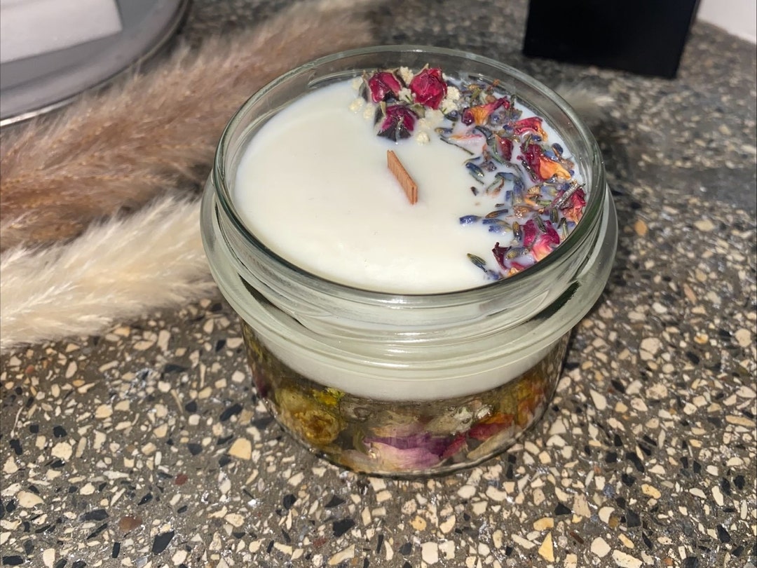 Scented Two-layer Candle Decorated With Flowers in a Glass Jar-present ...