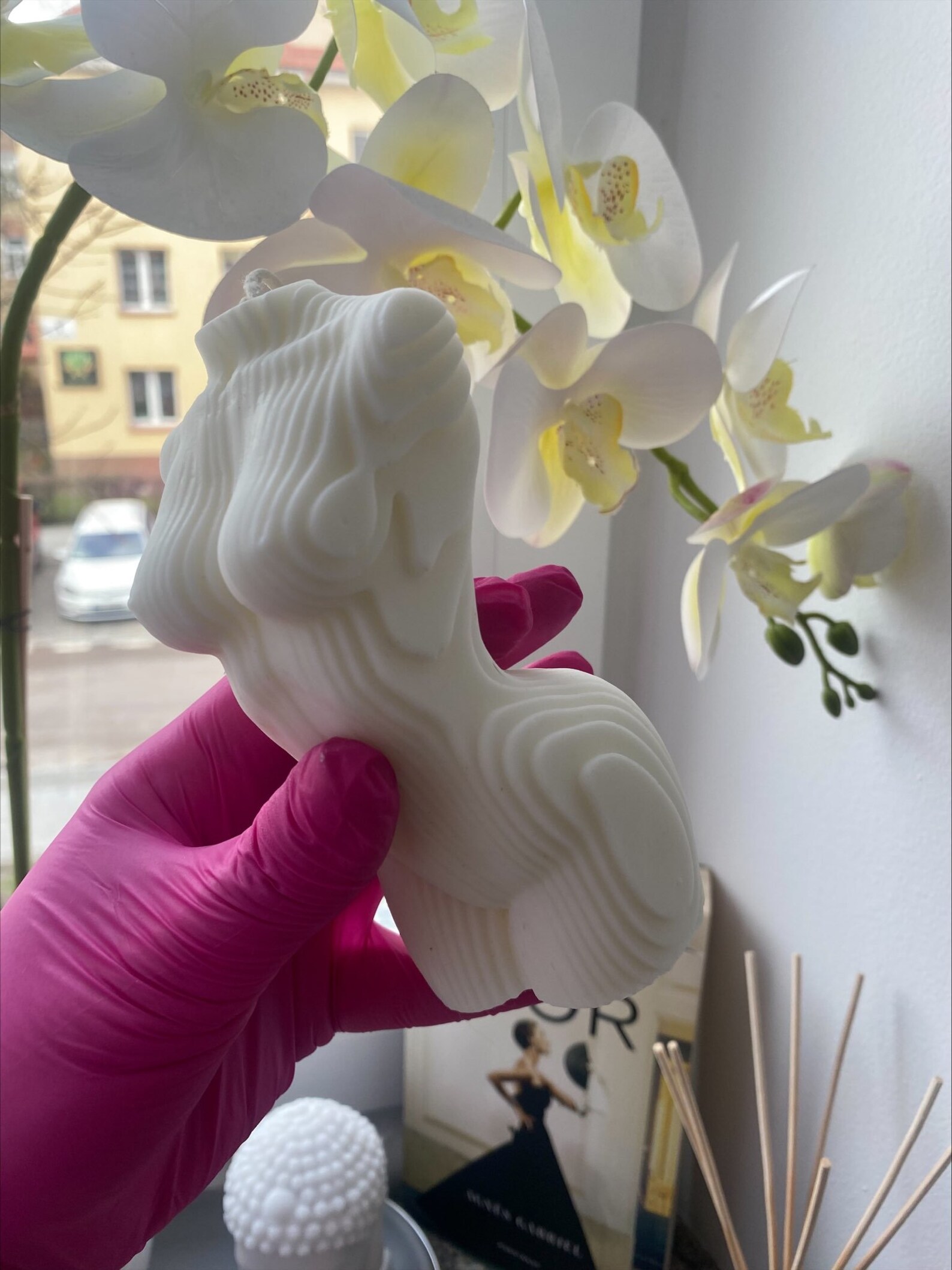 Big Aroma Woman Body With Lines- Shaped Candle - Sculpture Candle ...