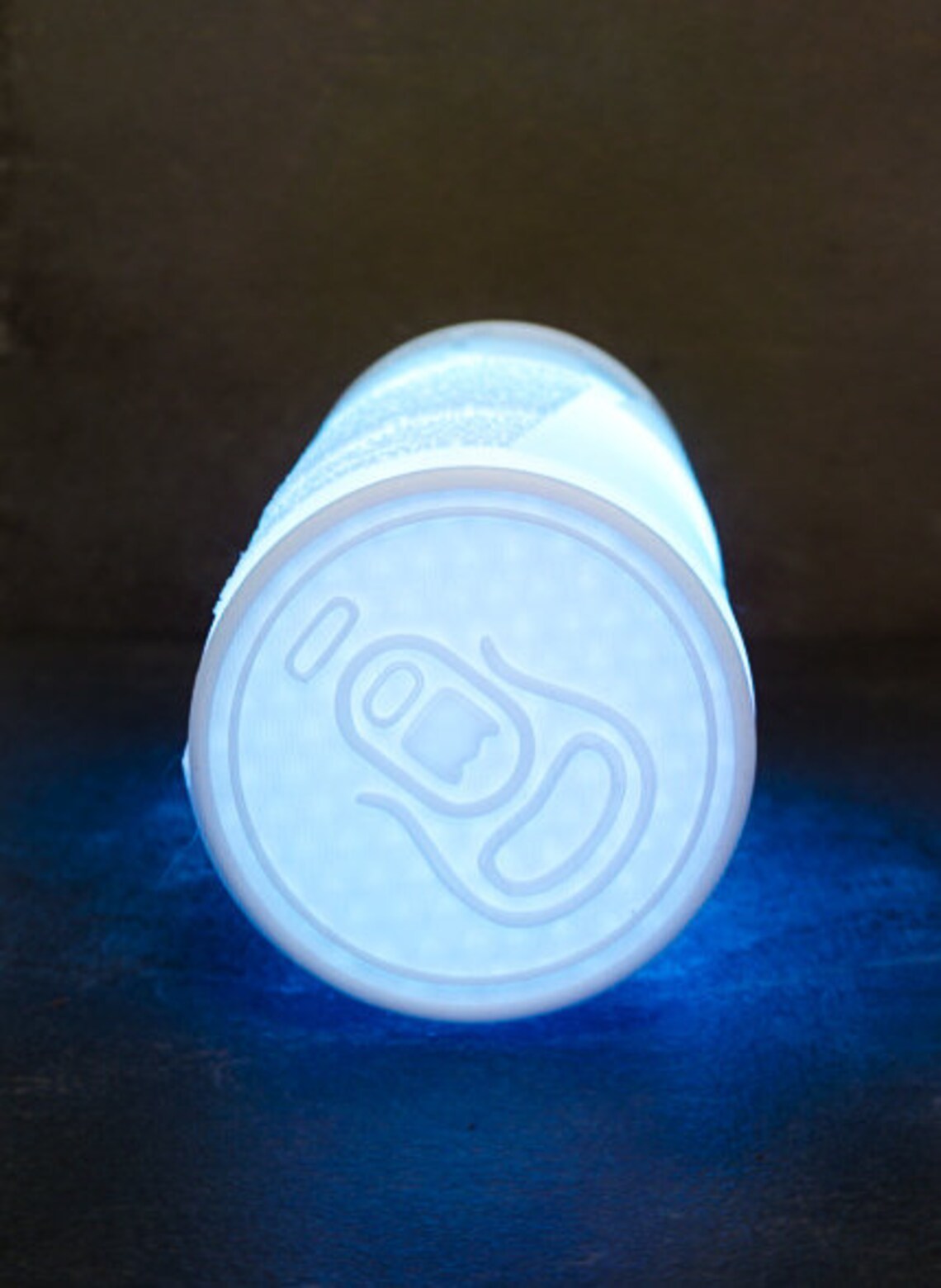 The Red Bull Can Lamp: the Perfect Lighting for the Real Red Bull Fan ...