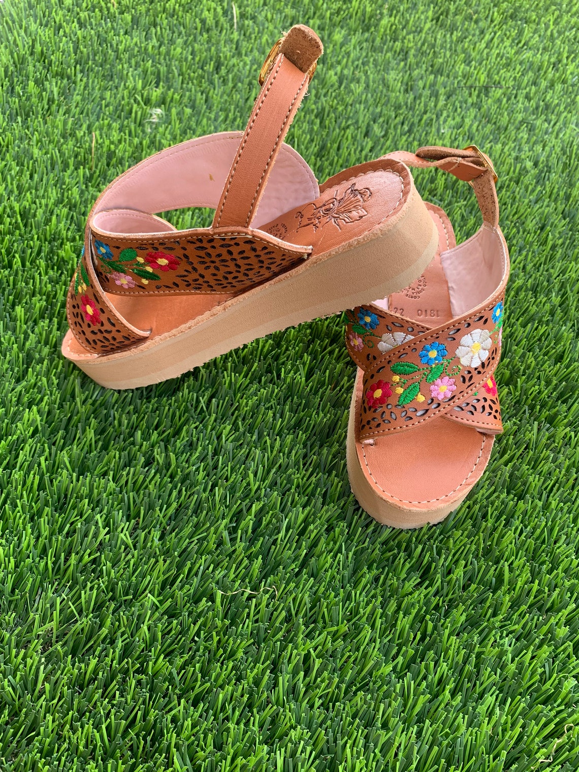 Mexican Huarache Sandals/tan Embroidered Florals Sandal/ Mexico Sandal ...