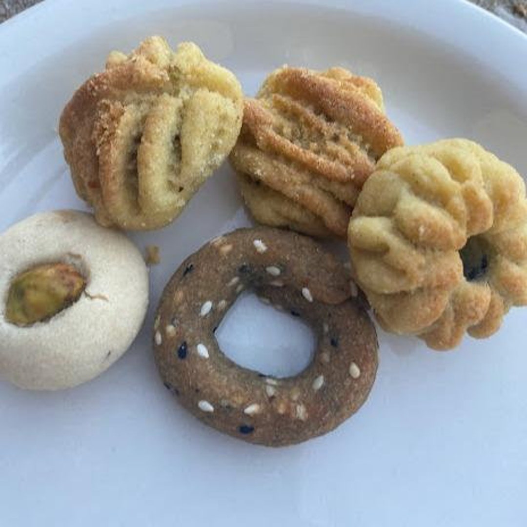Cookie Variety Pack (date Maamoul,ghraybeh,pistachio Maamoul,walnut ...