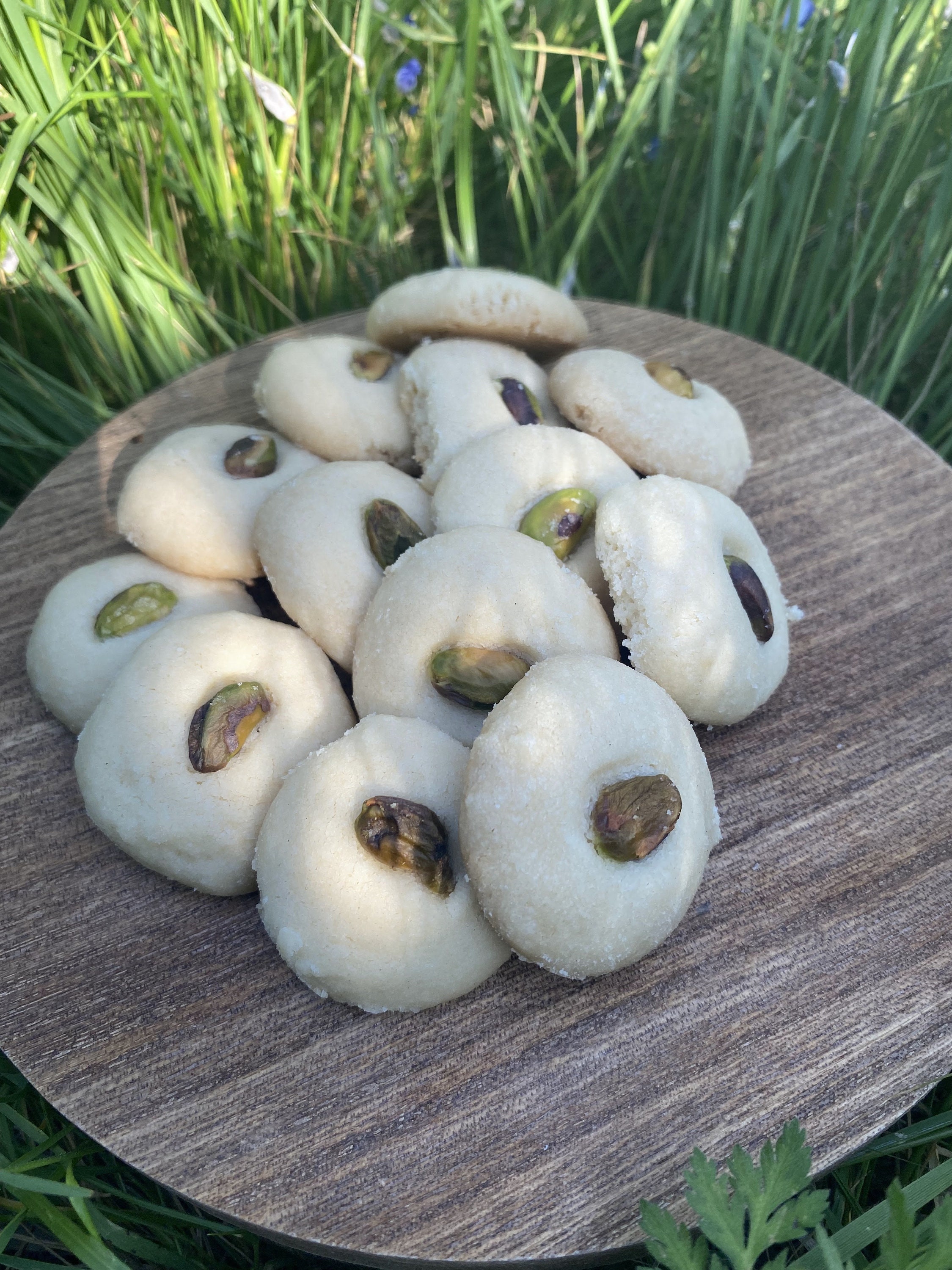 Cookie Variety Pack (date Maamoul,ghraybeh,pistachio Maamoul,walnut ...