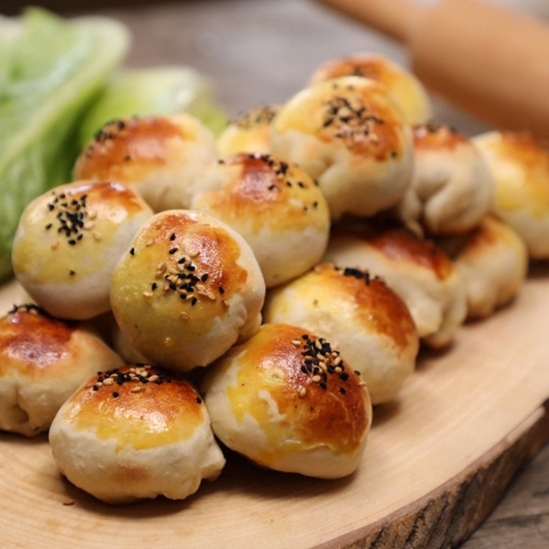 Cheese Pastry/cheese Fatayer/arab Pastry/muajanat Jibna - Etsy