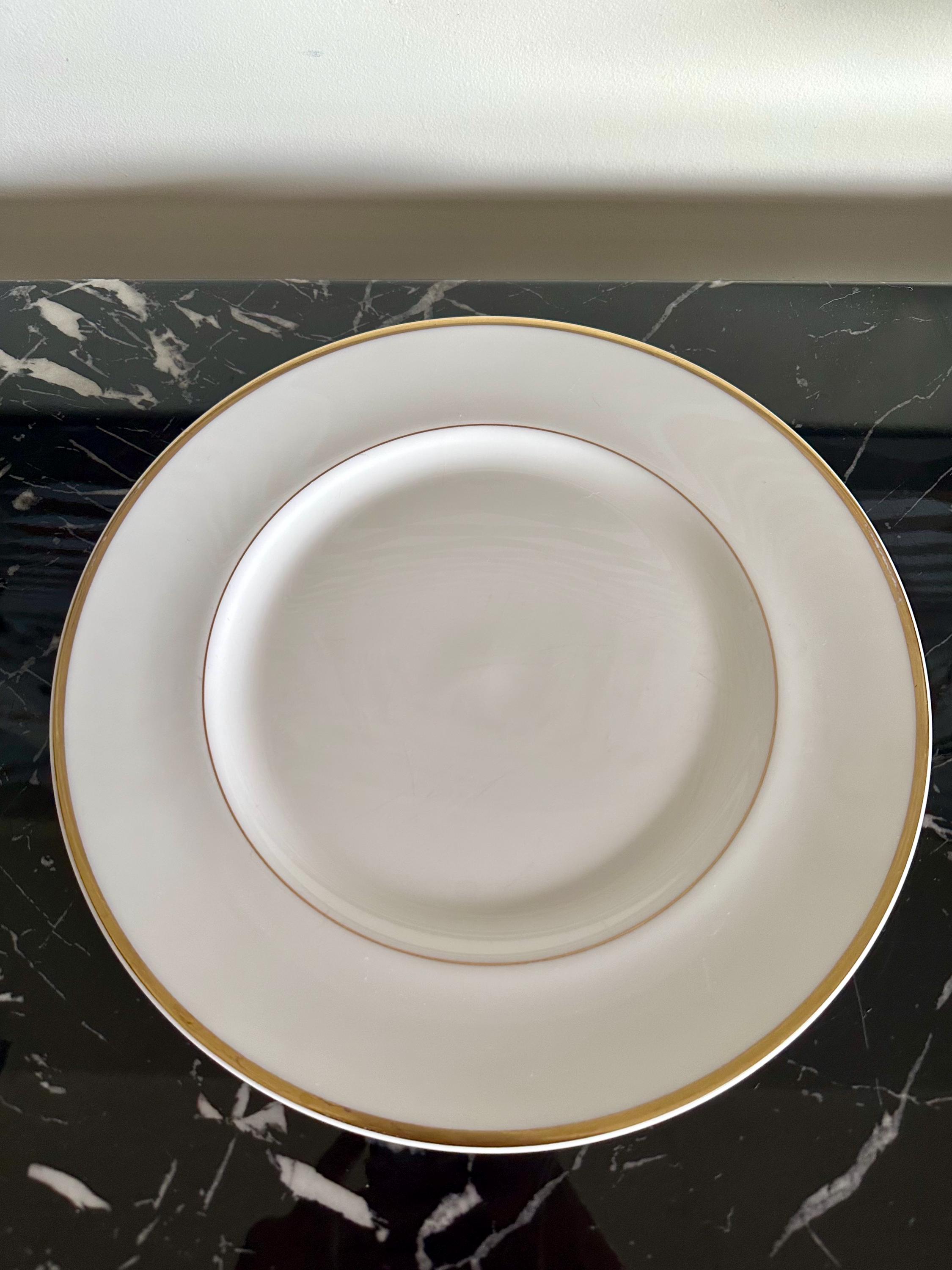 Royal Doulton Alice English Fine Bone China Dinner Plate Gold Trim 10. ...