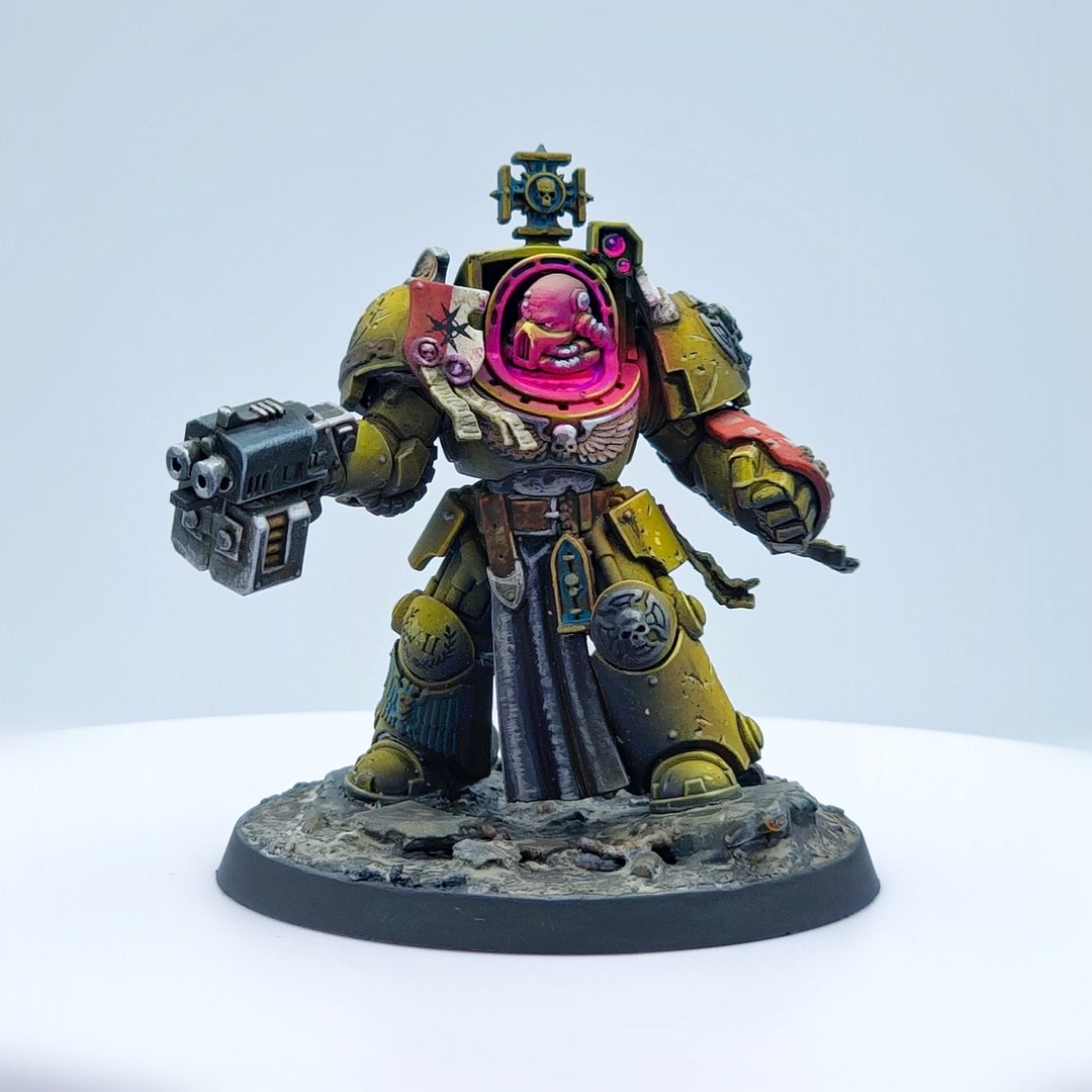 Imperial Fist Captain in Terminator Armour - Warhammer 40k Miniature ...