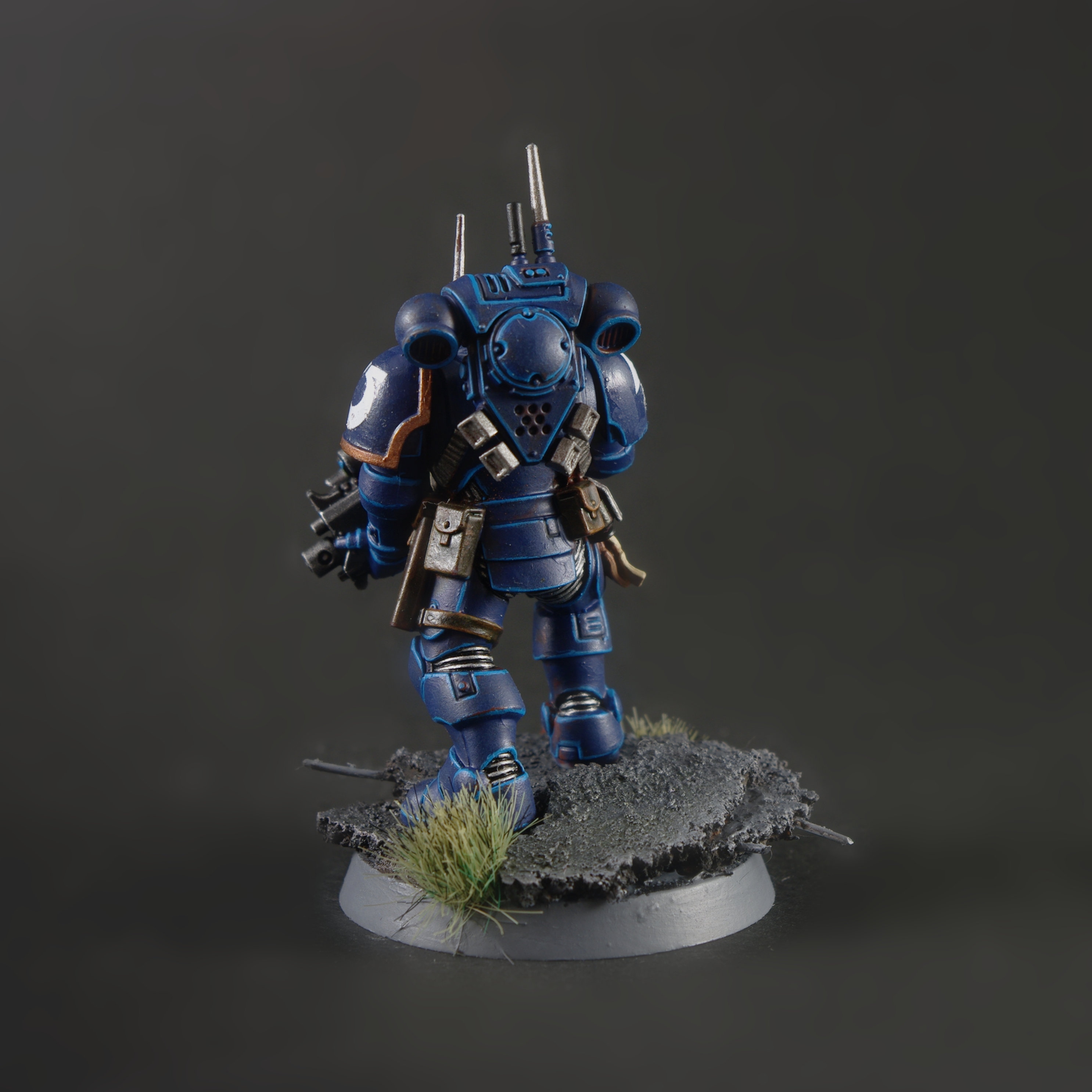 Ultramarine Primaris Infiltrator Warhammer 40k Miniature painted - Etsy