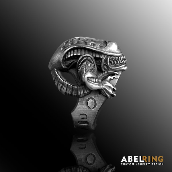 Alien Ring - Etsy