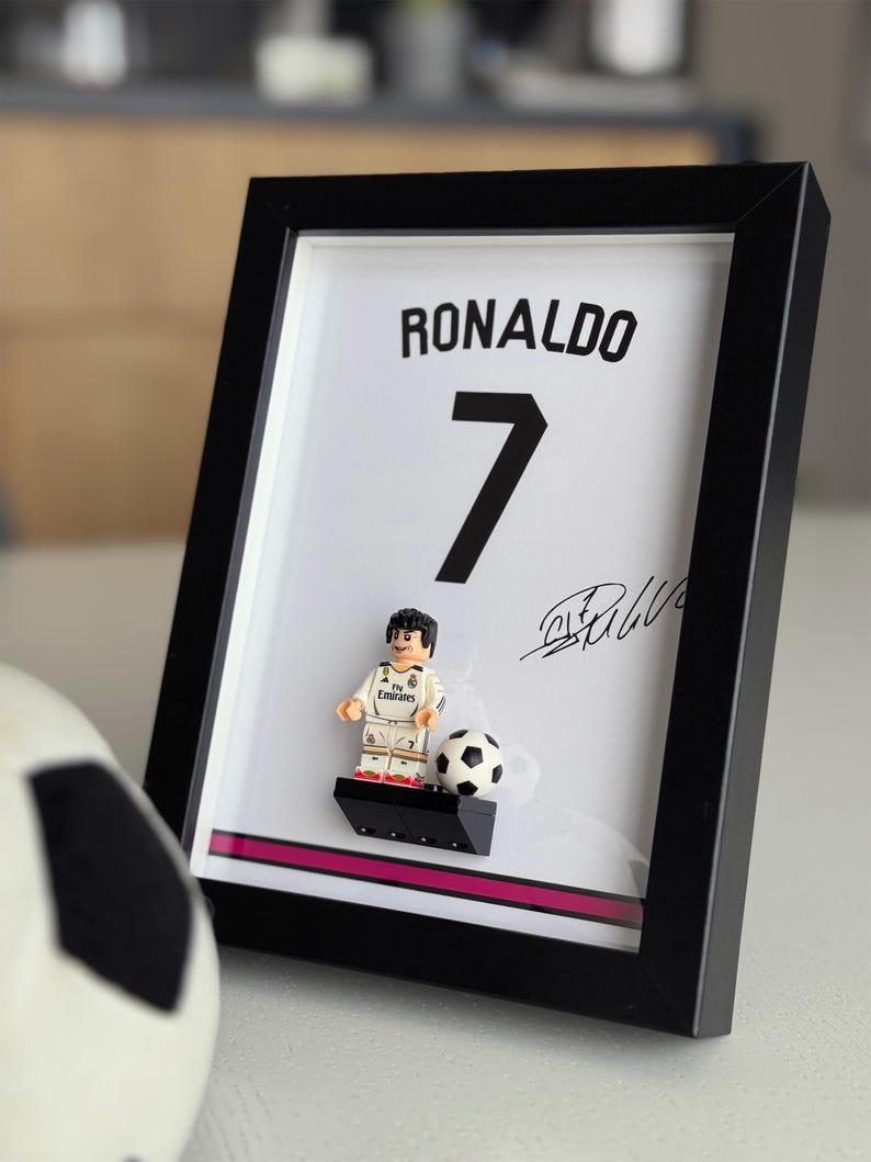 3D Frame - Cristiano Ronaldo Minifigure Real Madrid 2014/15 | CR7 - Los ...