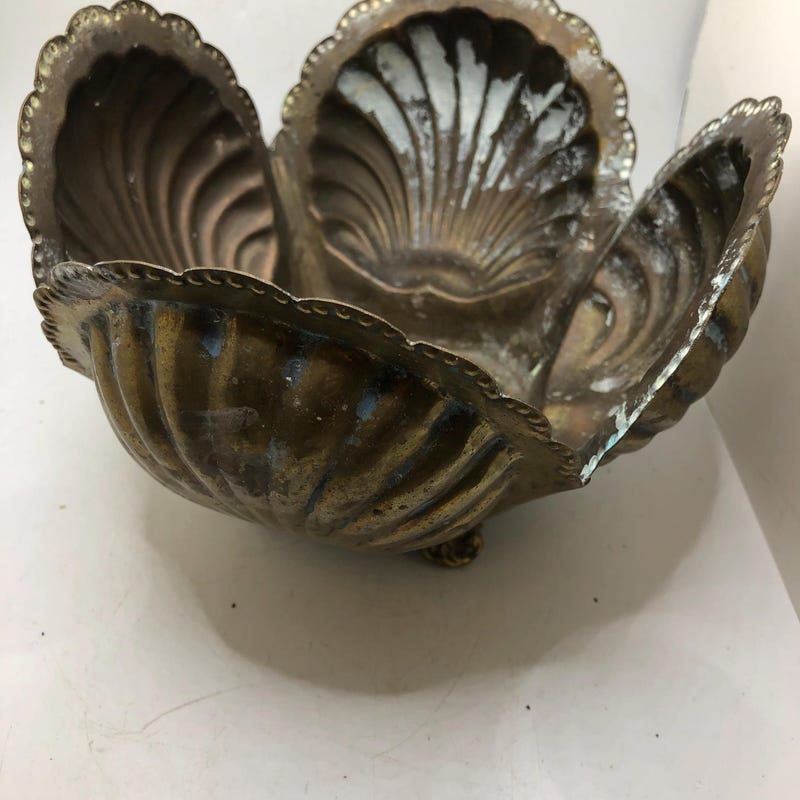 Clam Shell Planter - Etsy
