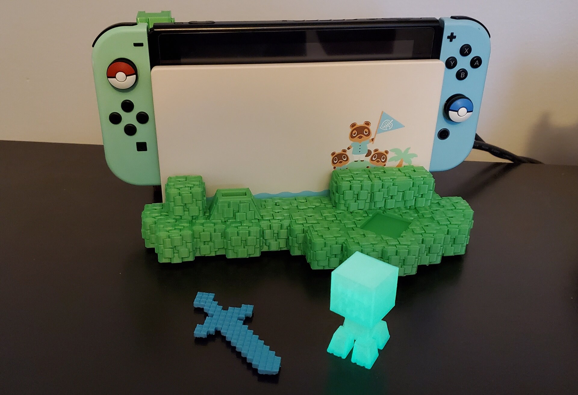 3D Printed Minecraft Creeper Dock Display Stand for Nintendo Switch ...