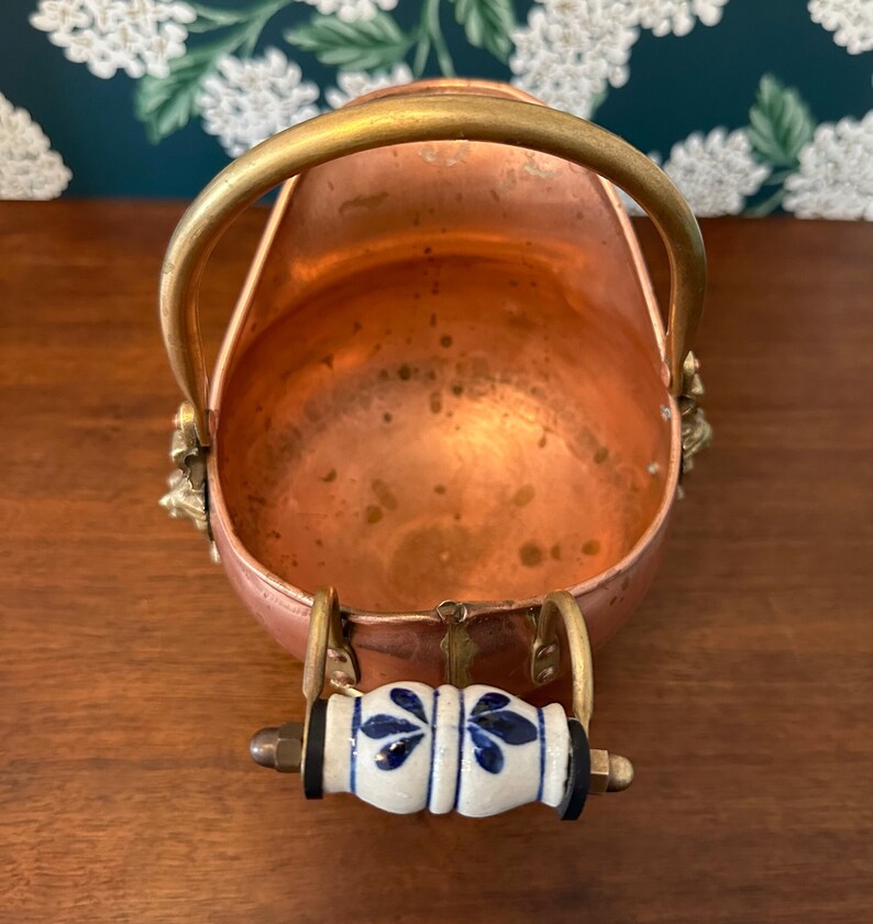 Hand-crafted Antique Copper Scuttle ash Bucket Adornedd With Brass Lion ...