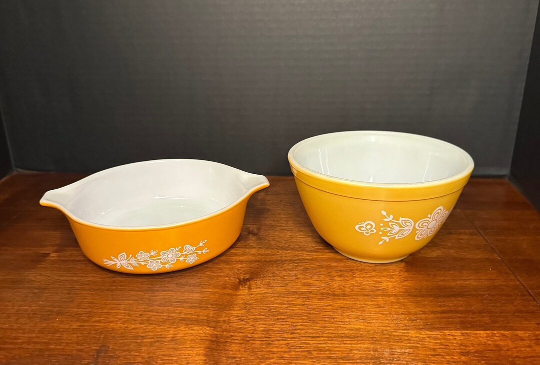 Pair of Small Vintage 1970s Pyrex Butterfly Gold Bowl and Casserole ...