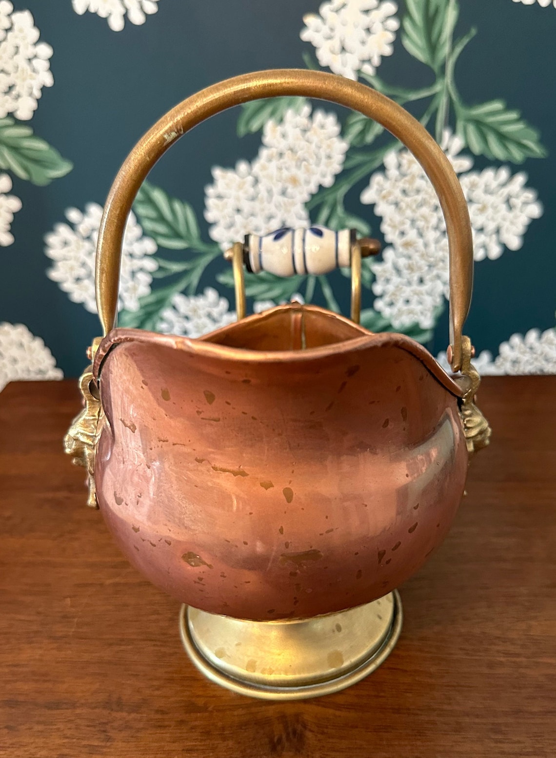 Hand-crafted Antique Copper Scuttle ash Bucket Adornedd With Brass Lion ...