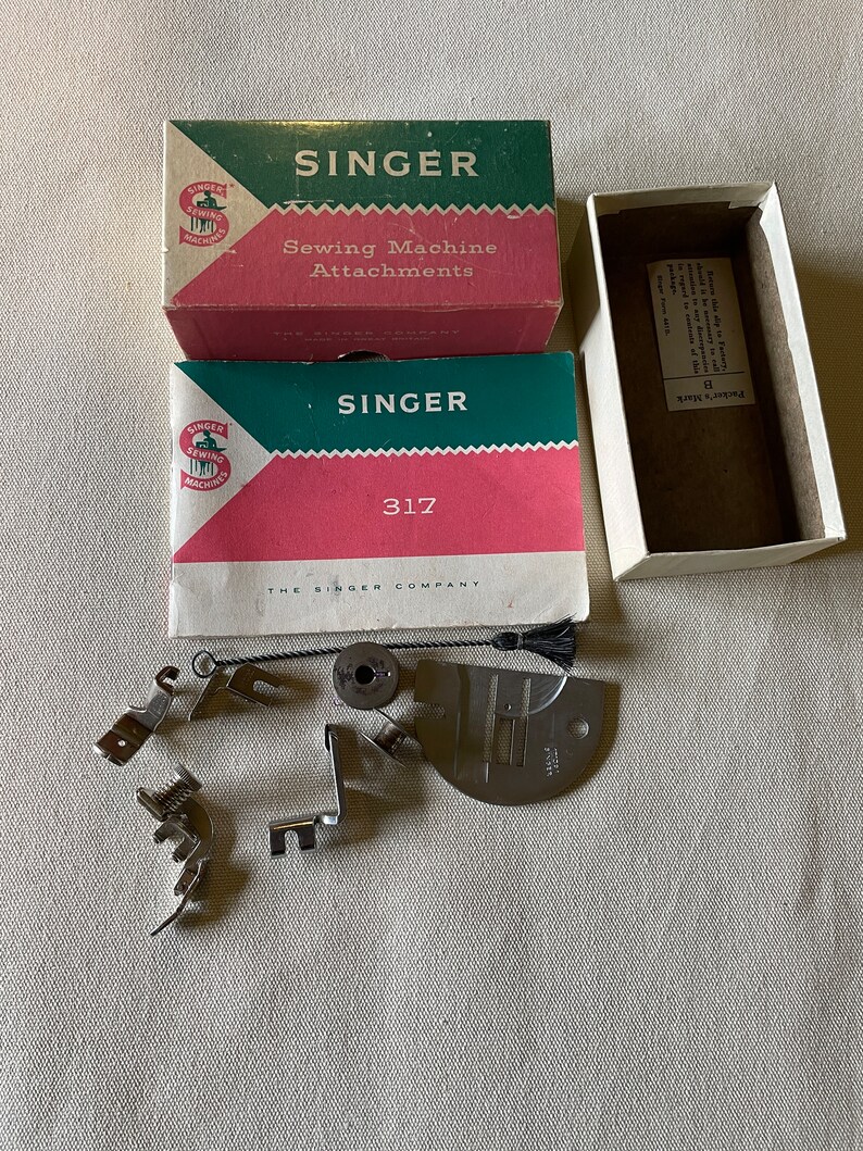 Singer Sewing Machine Attachments and Instruction Manual for a Singer ...