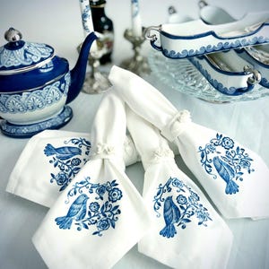 Chinoiserie Blue Bird Cloth Napkins: Blue Willow Style, Set of 4 - Etsy