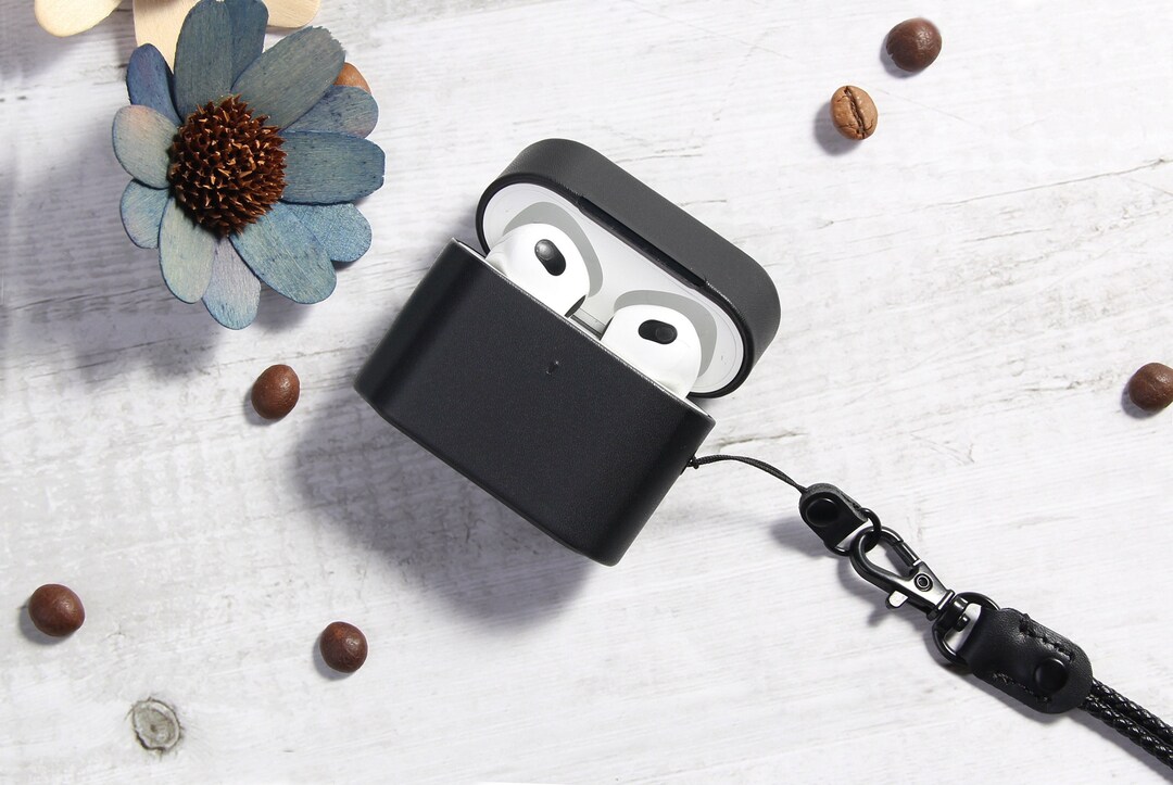 Personalized Leather AirPod Case: Custom Name Keychain - Etsy