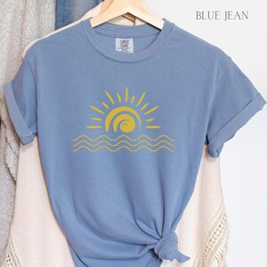 Sun Shirt, Boho Shirt, Retro Sun Tee, Beach Shirt, Sunshine Tee - Etsy