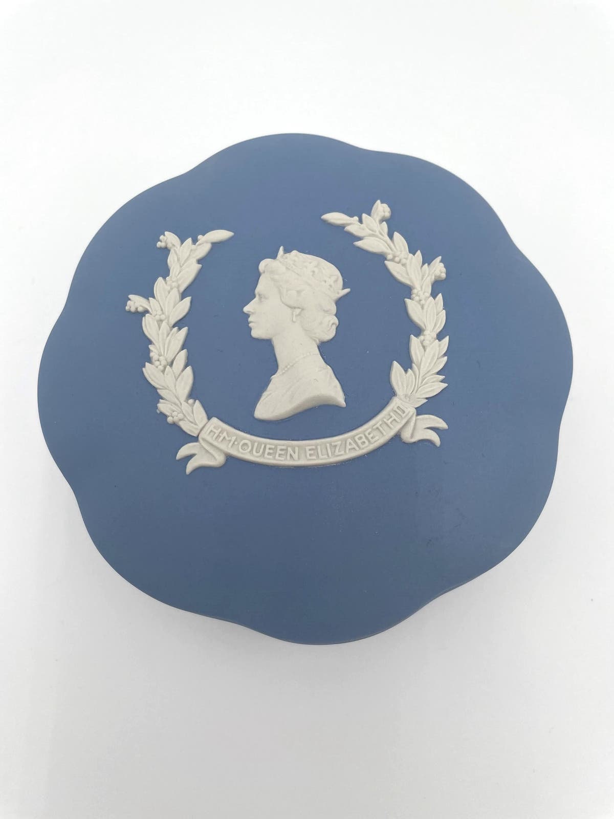 Wedgwood Jasperware Powder Box queen Elizabeth - Etsy