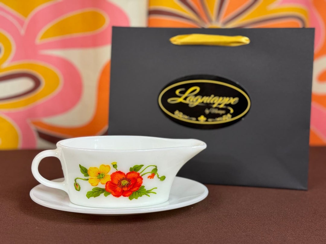 Vintage Pyrex JAJ Red Poppy Gravy Boat and Underplate - Etsy