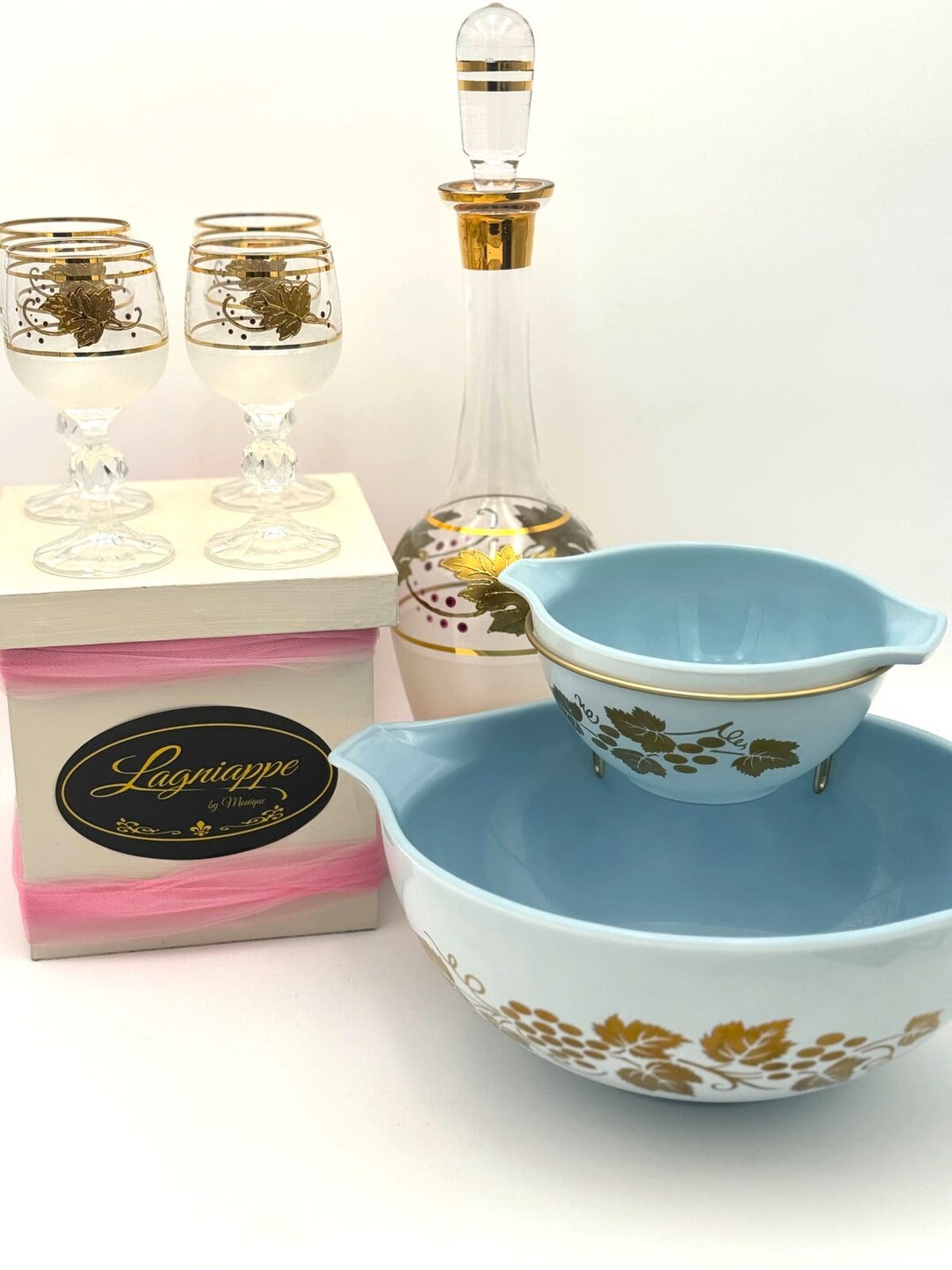 Vintage Pyrex Golden Grapes Chip and Dip Set Plus Matching Decanter Set ...