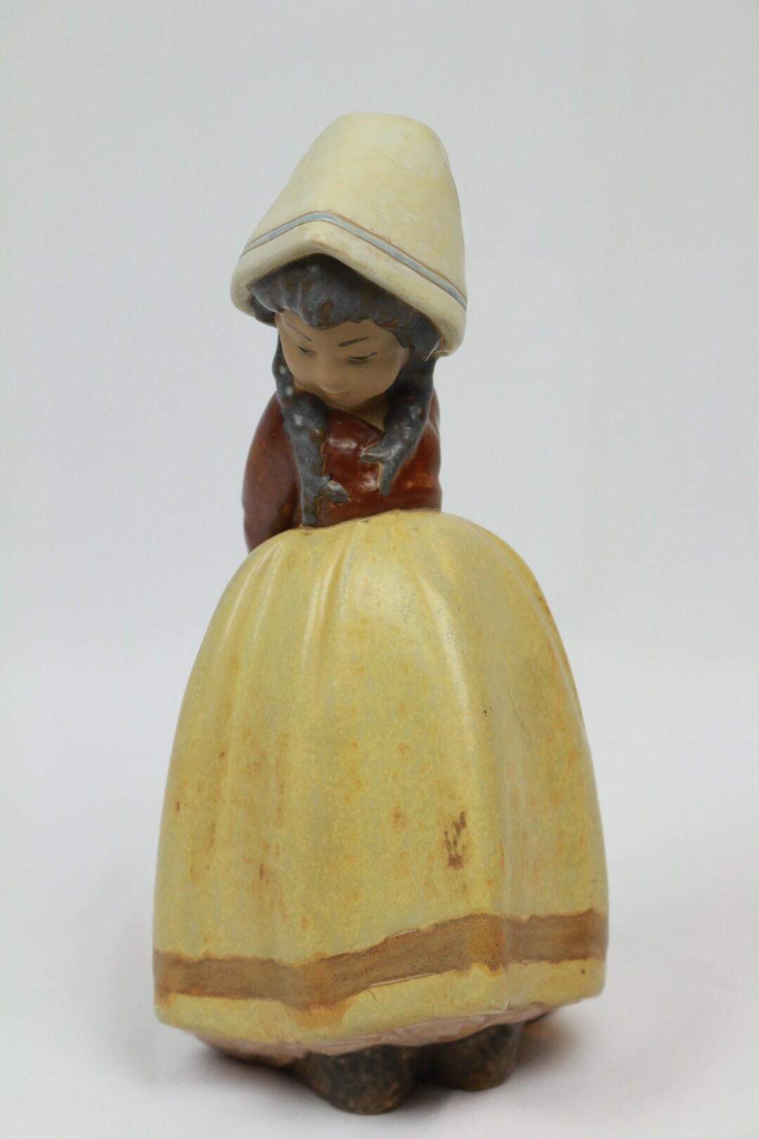 LLADRO Daisa 1978 Porcelain Figurine Kerchief Dress Girl - Excellent ...