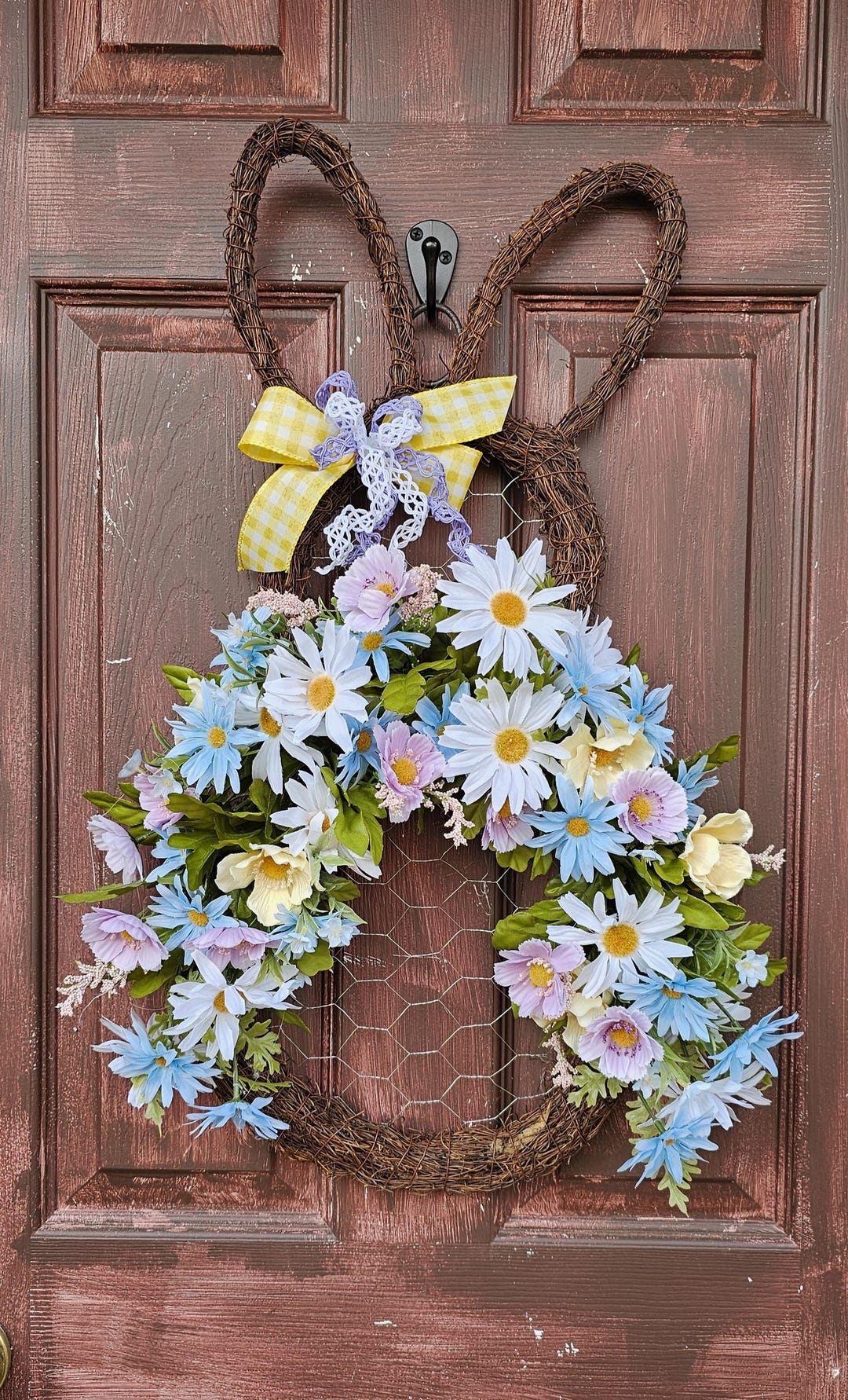 Floral Bunny Wreath: Spring Easter Grapevine Wreath With Daisies - Etsy