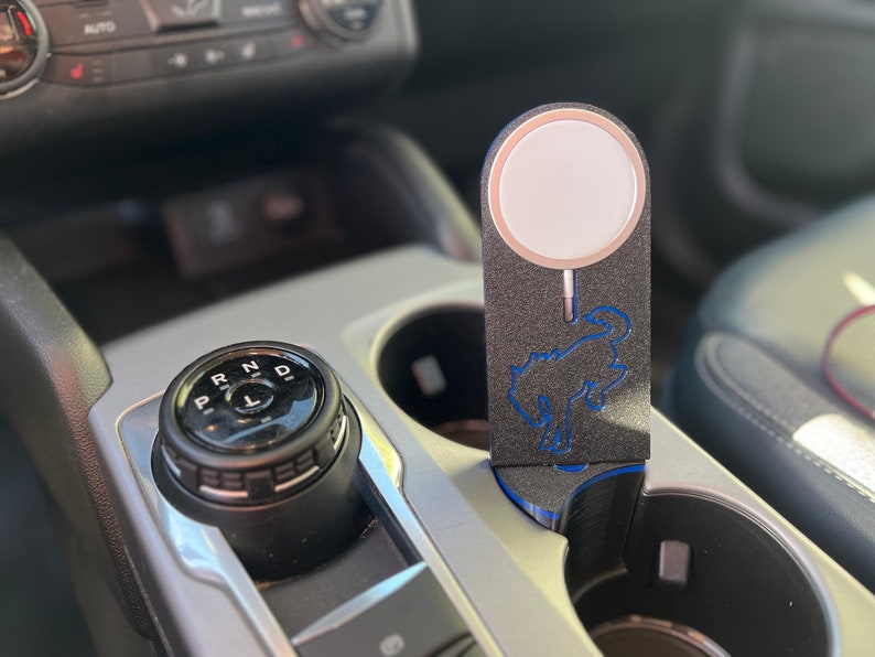 Magsafe® Wireless Charger / Phone Mount for 2021+ Ford® Bronco Sport - Etsy