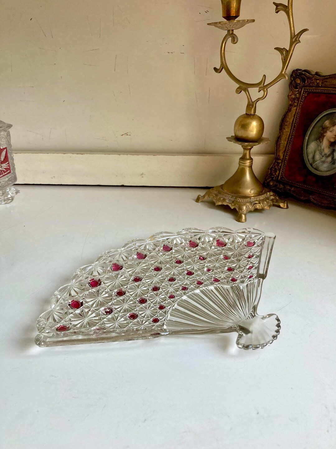 Vintage Pressed Glass Diasy and Button Pattern Fan Dish - Etsy